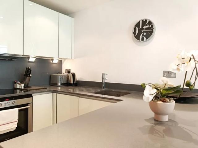 Apartment 2 Bedroom For Rent London London 10570 ES96084797