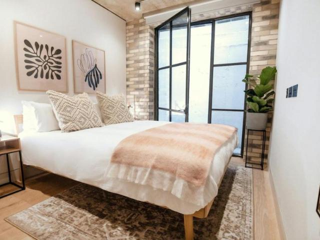 Apartment 2 Bedroom For Rent London London 10337 ES90575749