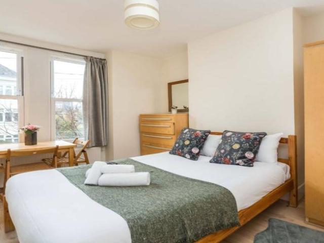 Apartment 2 Bedroom For Rent London London 3000 ES101837989