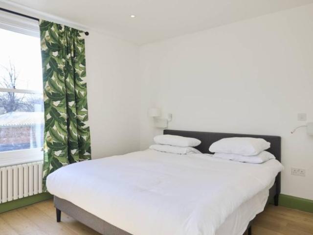 Apartment 2 Bedroom For Rent London London 3200 ES100385573