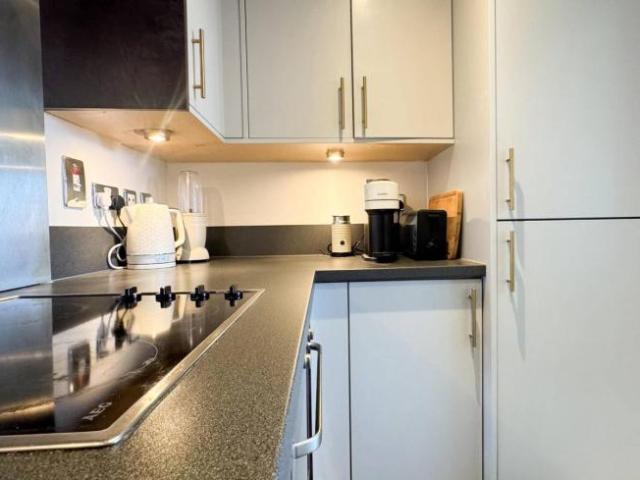 Apartment 2 Bedroom For Rent London London 3600 ELS93944457