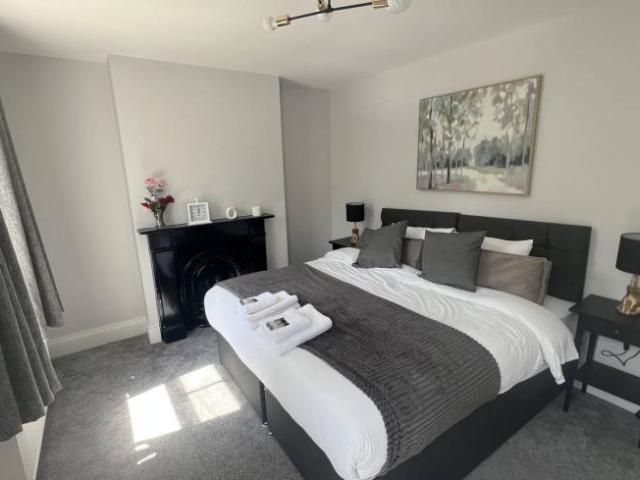 Apartment 2 Bedroom For Rent London London 3750 ES103094014