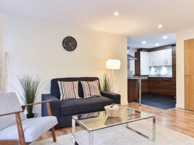 Apartment 2 Bedroom For Rent London London 3700 ES101671407