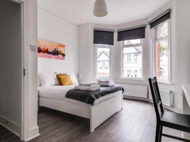 Apartment 2 Bedroom For Rent London London 3847 ELS102207654