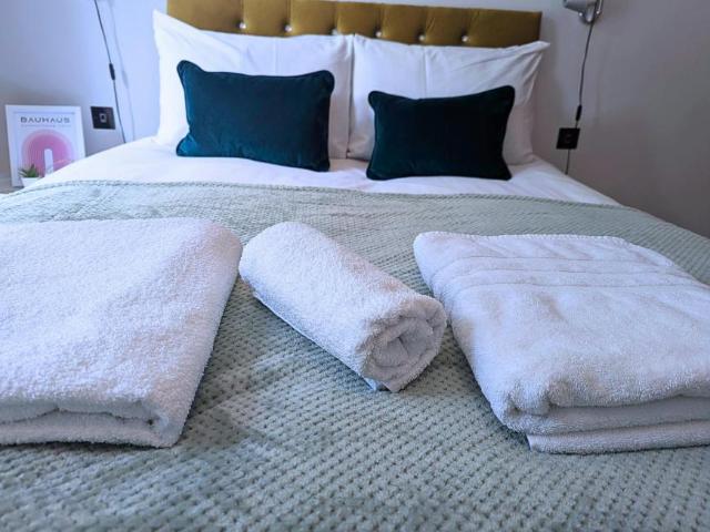 Apartment 2 Bedroom For Rent London London 3900 ELS92128003