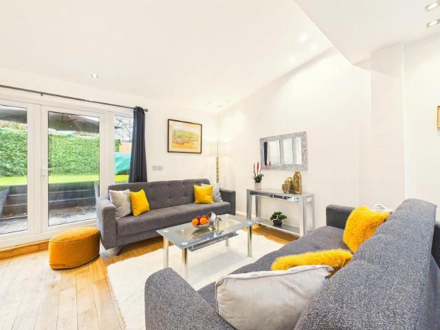Apartment 2 Bedroom For Rent London London 4000 ES101057267
