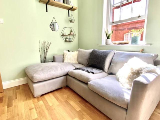 Apartment 2 Bedroom For Rent London London 4000 ES101841478