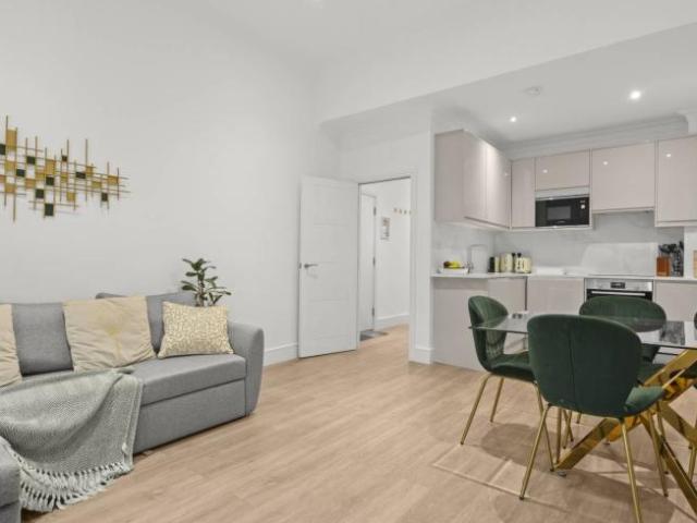 Apartment 2 Bedroom For Rent London London 4036 ELS101823819