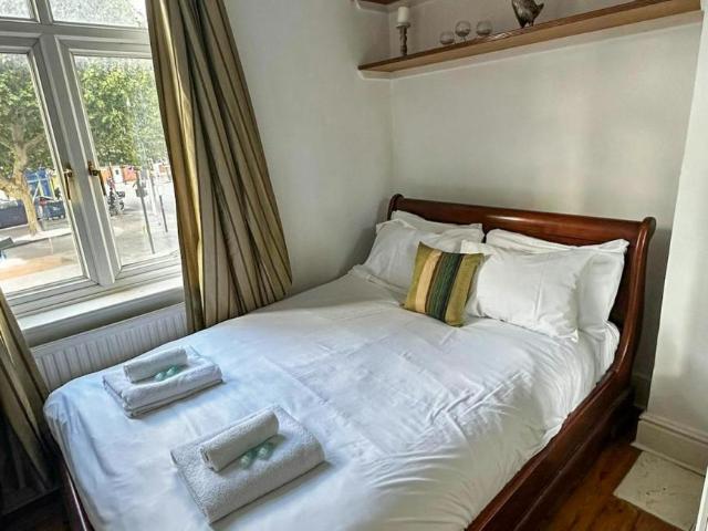 Apartment 2 Bedroom For Rent London London 4100 ELS95847317