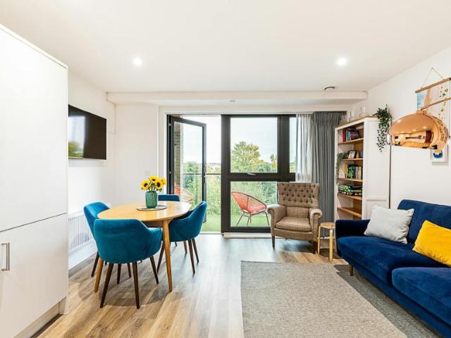 Apartment 2 Bedroom For Rent London London 4116 ELS101111594