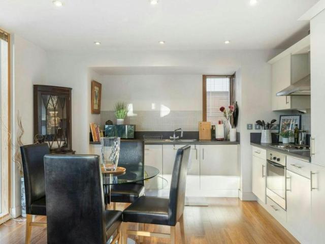 Apartment 2 Bedroom For Rent London London 4236 ELS101587569