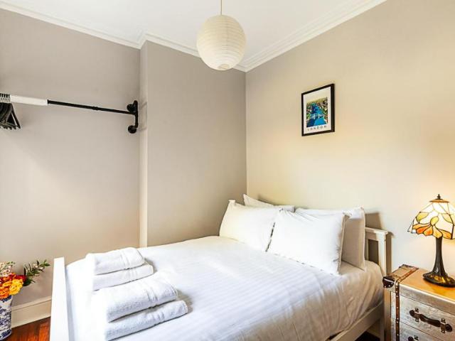 Apartment 2 Bedroom For Rent London London 4368 ELS95086673