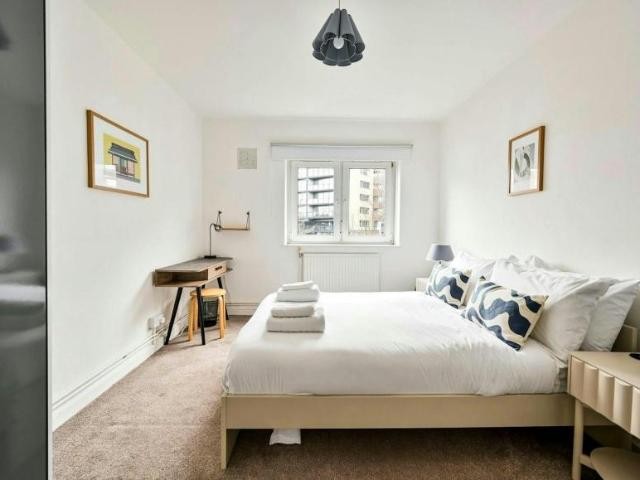 Apartment 2 Bedroom For Rent London London 4323 ELS102813811