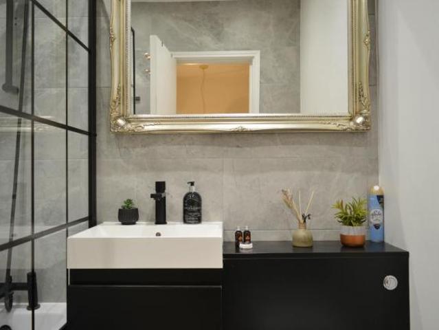 Apartment 2 Bedroom For Rent London London 4600 ELS87521607