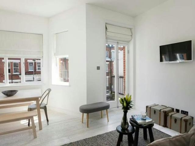 Apartment 2 Bedroom For Rent London London 4748 ES101588004