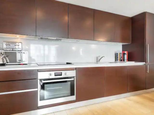 Apartment 2 Bedroom For Rent London London 4750 ELS101824205
