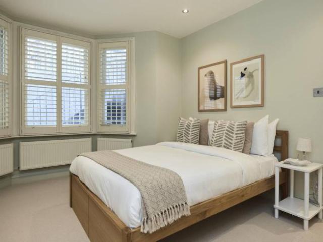 Apartment 2 Bedroom For Rent London London 4700 ELS98470085