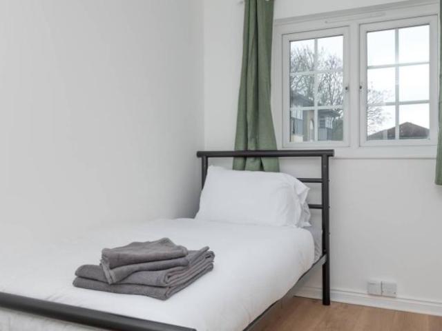 Apartment 2 Bedroom For Rent London London 4701 ELS101843694