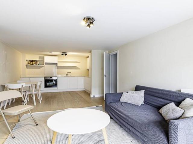 Apartment 2 Bedroom For Rent London London 4849 ELS96178804