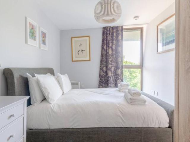 Apartment 2 Bedroom For Rent London London 4868 ELS101821062