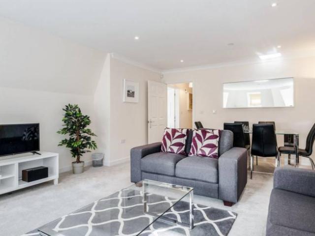 Apartment 2 Bedroom For Rent London London 4800 ELS101824781