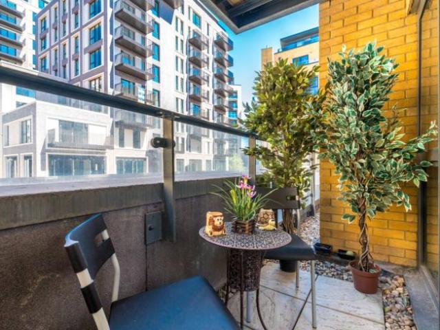 Apartment 2 Bedroom For Rent London London 4900 ELS101771930