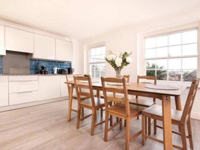 Apartment 2 Bedroom For Rent London London 5000 ELS99760976