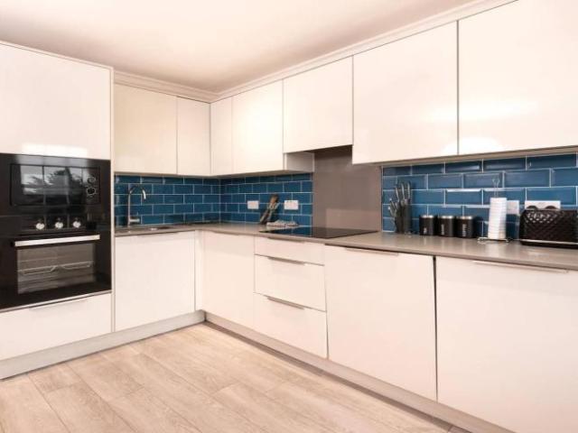 Apartment 2 Bedroom For Rent London London 5000 ES100089444