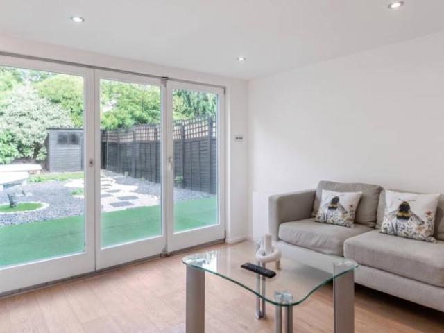 Apartment 2 Bedroom For Rent London London 5000 ES101638291