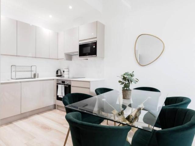 Apartment 2 Bedroom For Rent London London 5200 ELS101821365