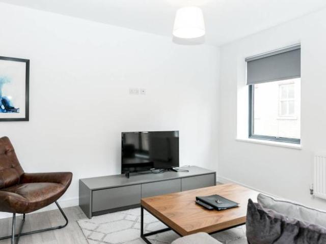 Apartment 2 Bedroom For Rent London London 5611 ES101805381