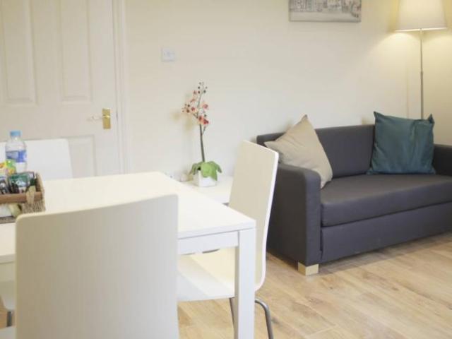 Apartment 2 Bedroom For Rent London London 5760 ELS101821039
