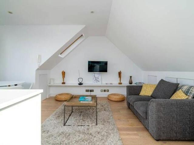 Apartment 2 Bedroom For Rent London London 5953 ELS101588006