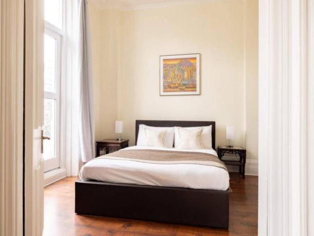 Apartment 2 Bedroom For Rent London London 6100 ES101815194