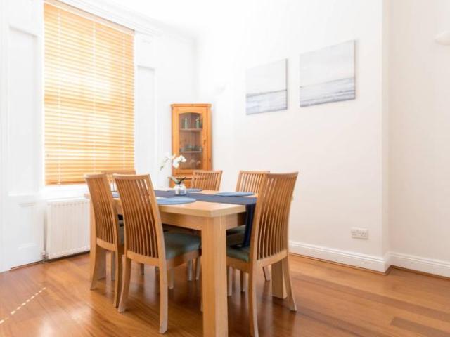 Apartment 2 Bedroom For Rent London London 6200 ELS101852229