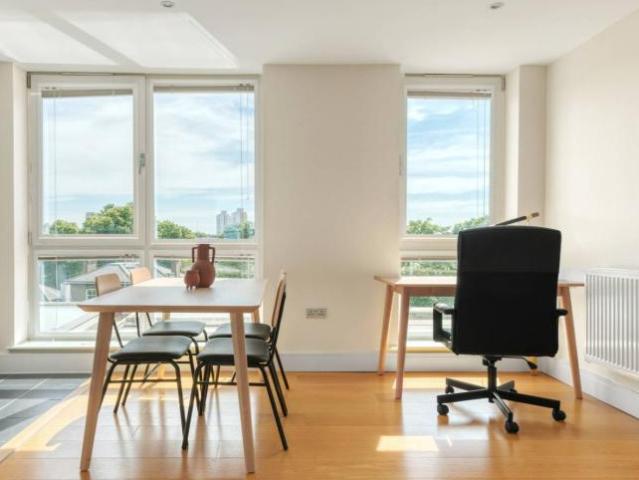 Apartment 2 Bedroom For Rent London London 6390 ES101841137