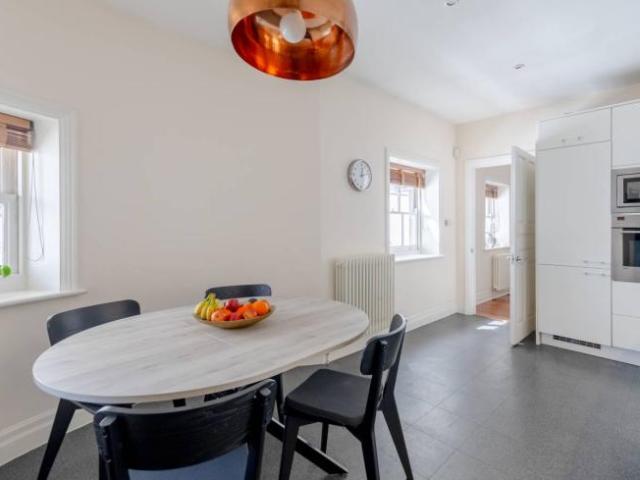 Apartment 2 Bedroom For Rent London London 6306 ELS101807218