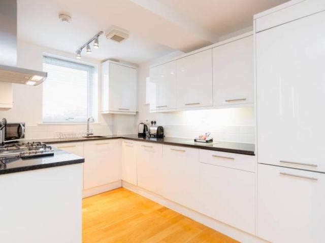 Apartment 2 Bedroom For Rent London London 6750 ELS101822498