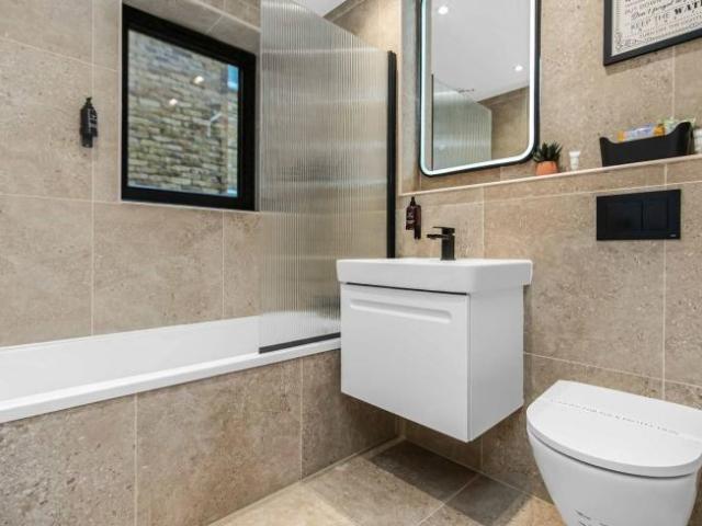 Apartment 2 Bedroom For Rent London London 7000 ELS89178008
