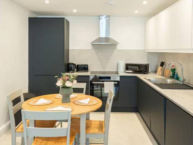 Apartment 2 Bedroom For Rent London London 7000 ELS91198415