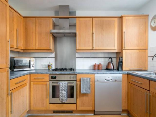 Apartment 2 Bedroom For Rent London London 7100 ELS101772345
