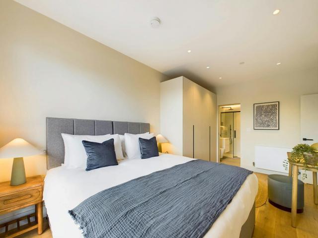 Apartment 2 Bedroom For Rent London London 8128 ELS87275331