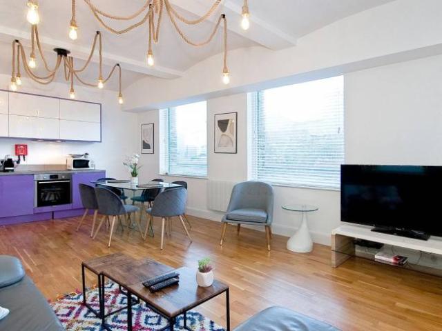Apartment 2 Bedroom For Rent London London 8315 ES101838103
