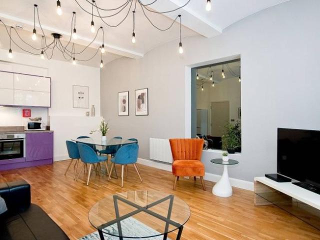 Apartment 2 Bedroom For Rent London London 8315 ES101838106