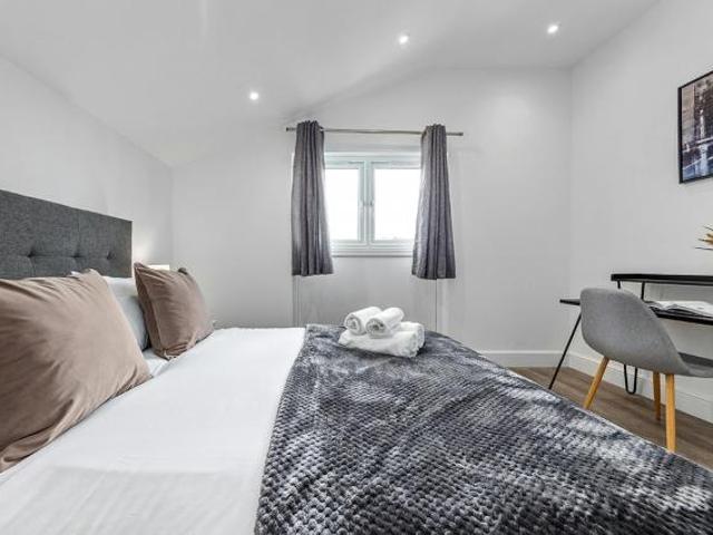 Apartment 2 Bedroom For Rent London London 8775 ELS73598486