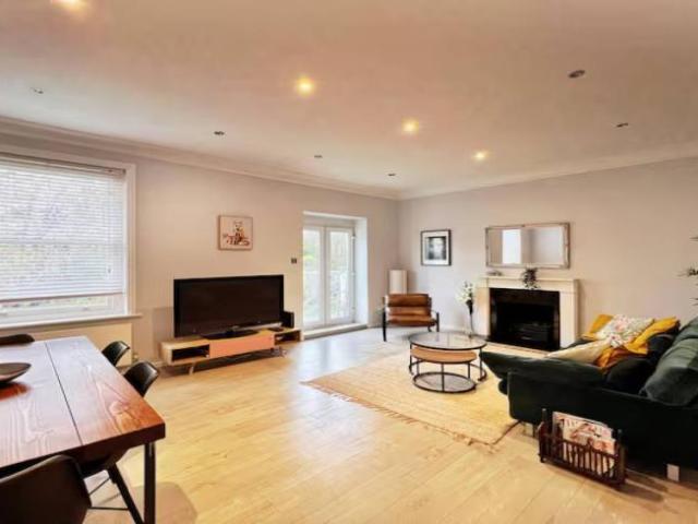 Apartment 2 Bedroom For Rent London London 8998 ELS101812715