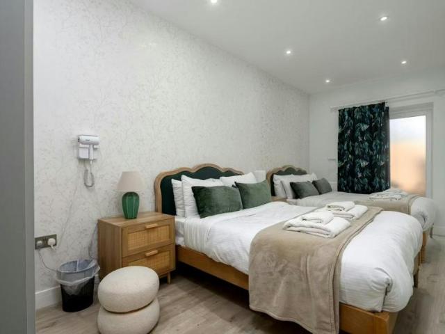 Apartment 2 Bedroom For Rent Perivale Perivale 3615 ES102469903