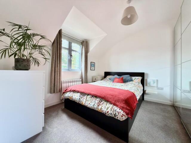 Apartment 2 Bedroom For Sale Maidenhead Windsor And Maidenhead 375000 ES98718160