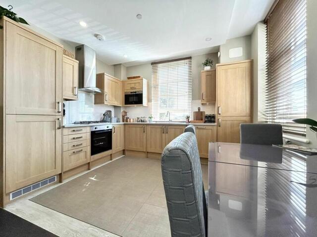 Apartment 2 Bedroom For Sale Margate Kent 200000 ES98119263