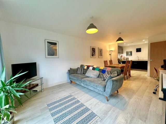 Apartment 2 Bedroom For Sale Milton Keynes Milton Keynes 245000 ES100987899